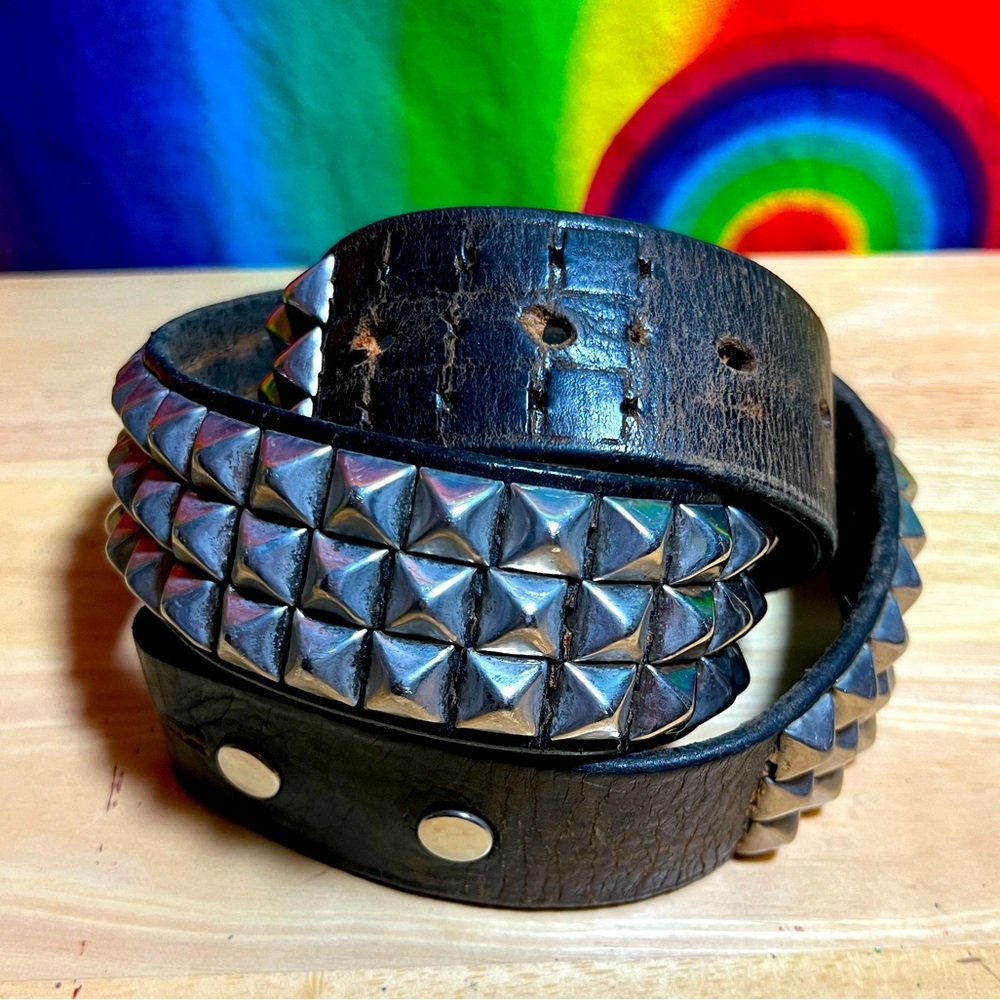 Vintage 80’s Leather Pyramid Studded Belt Original Pu… - Gem